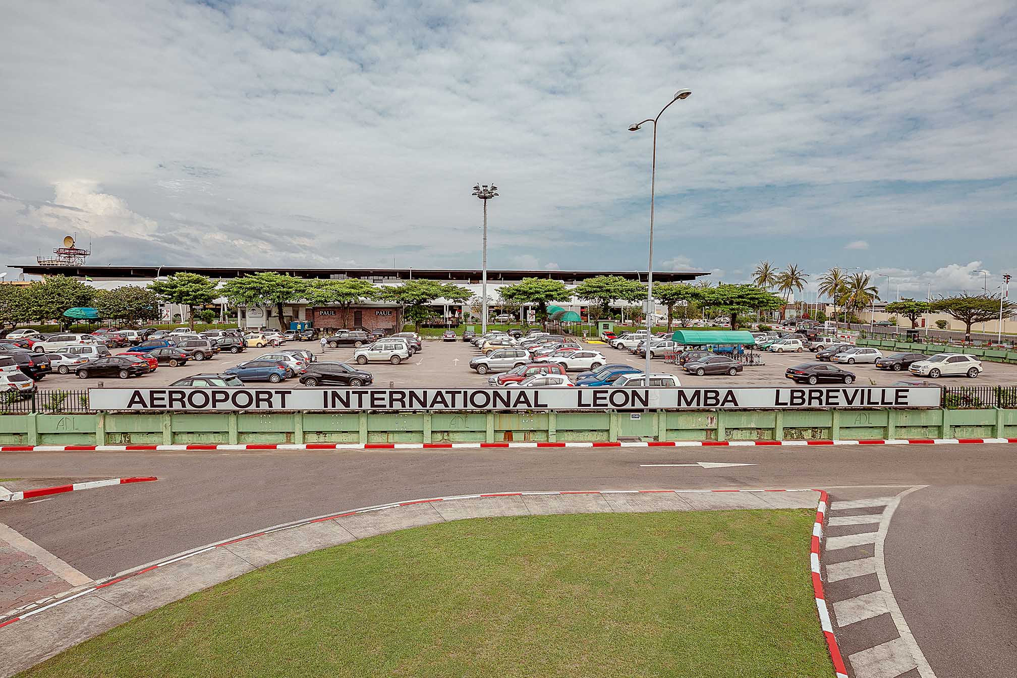 L’AÉROPORT - International Airport Leon Mba Of Libreville